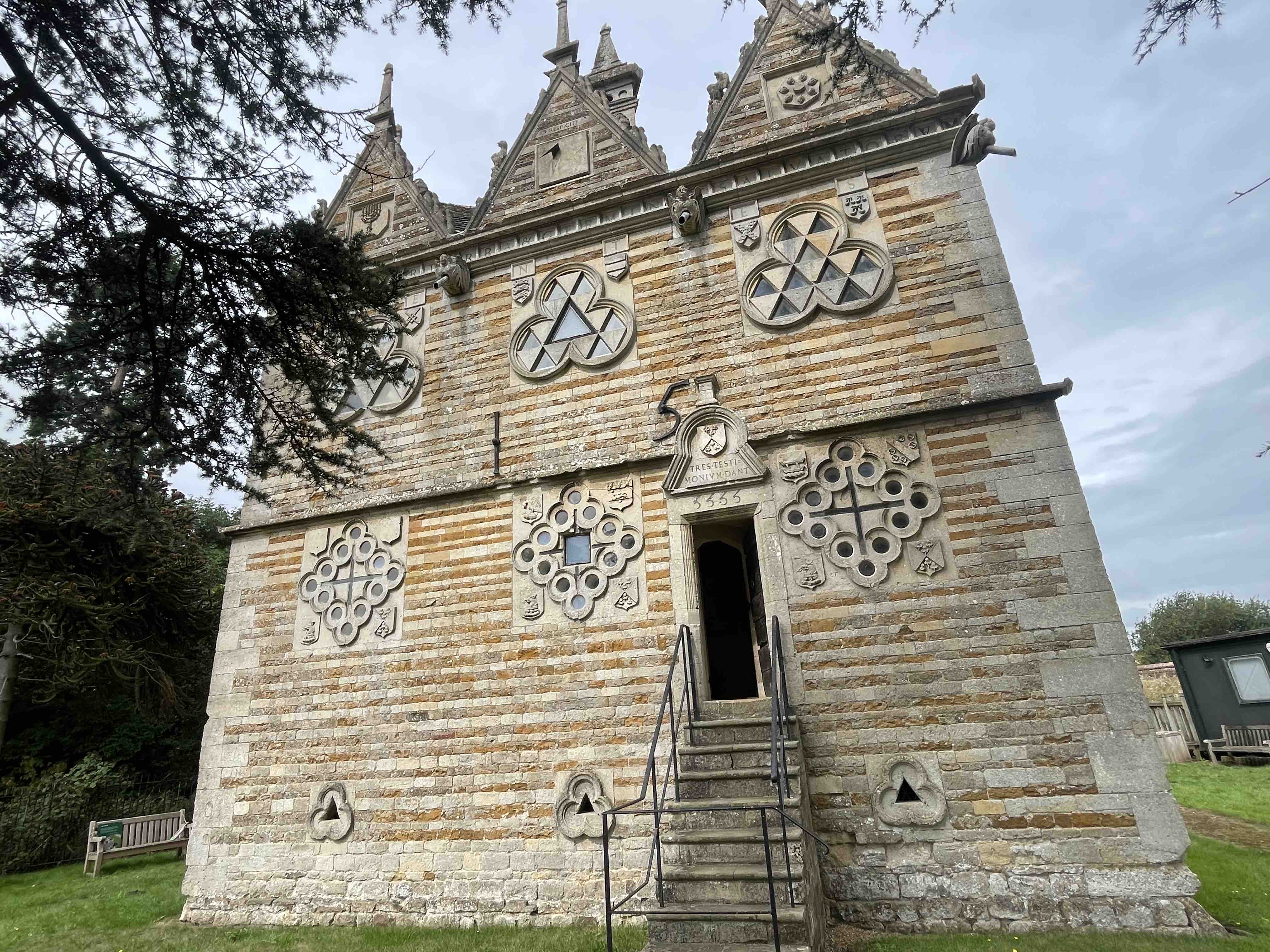 BLOG PAGE – The Triangular Lodge at Rushton: Faith in Stone ...